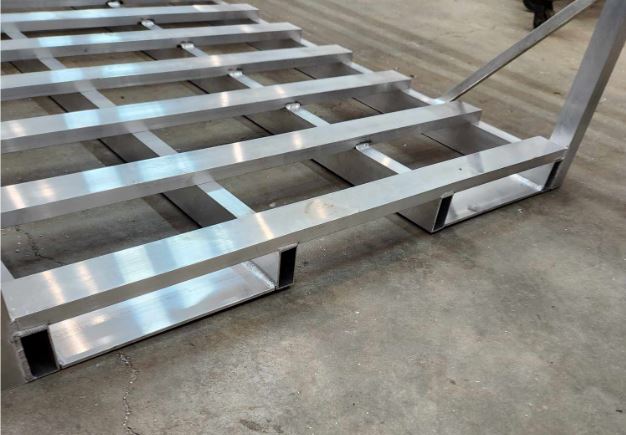 Heavy Duty Aluminum Platform Mini Skid – Mammoth Skids